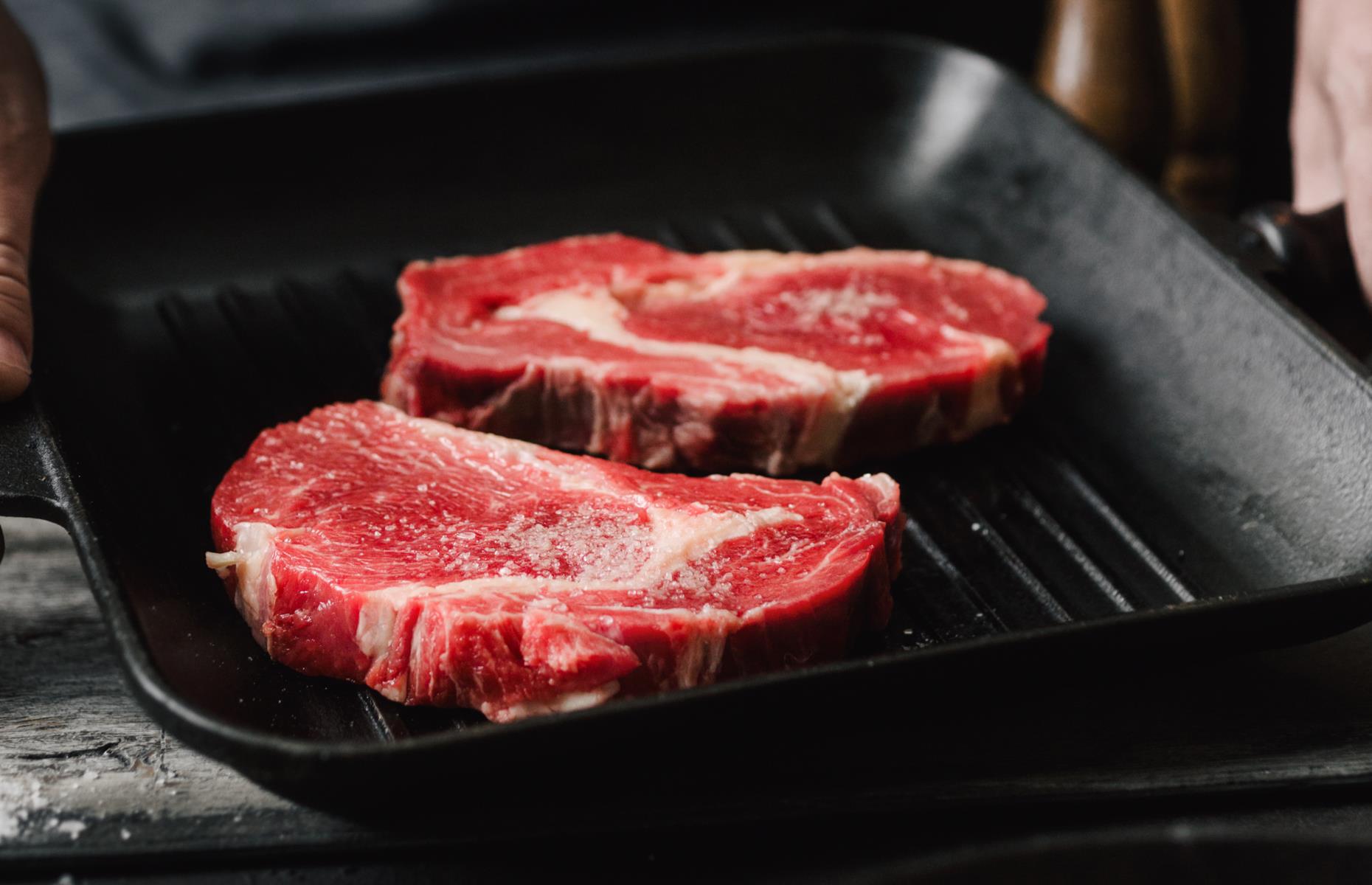 41 common mistakes everyone makes cooking steak (and how to avoid them)