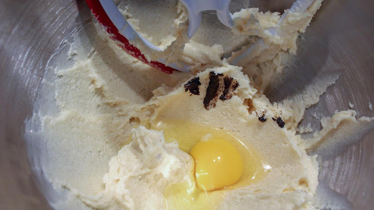 Who doesn't love a good old chocolate chip cookie? Vanilla bean java ...