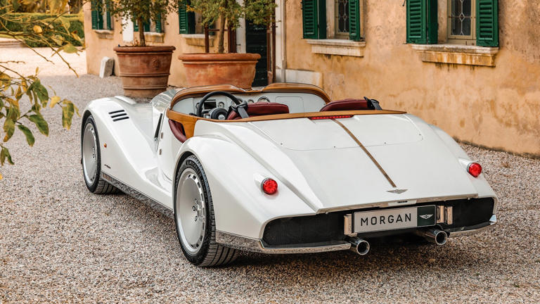 2024 Morgan Midsummer First Look: A Roadster Remix With an Italian Twist