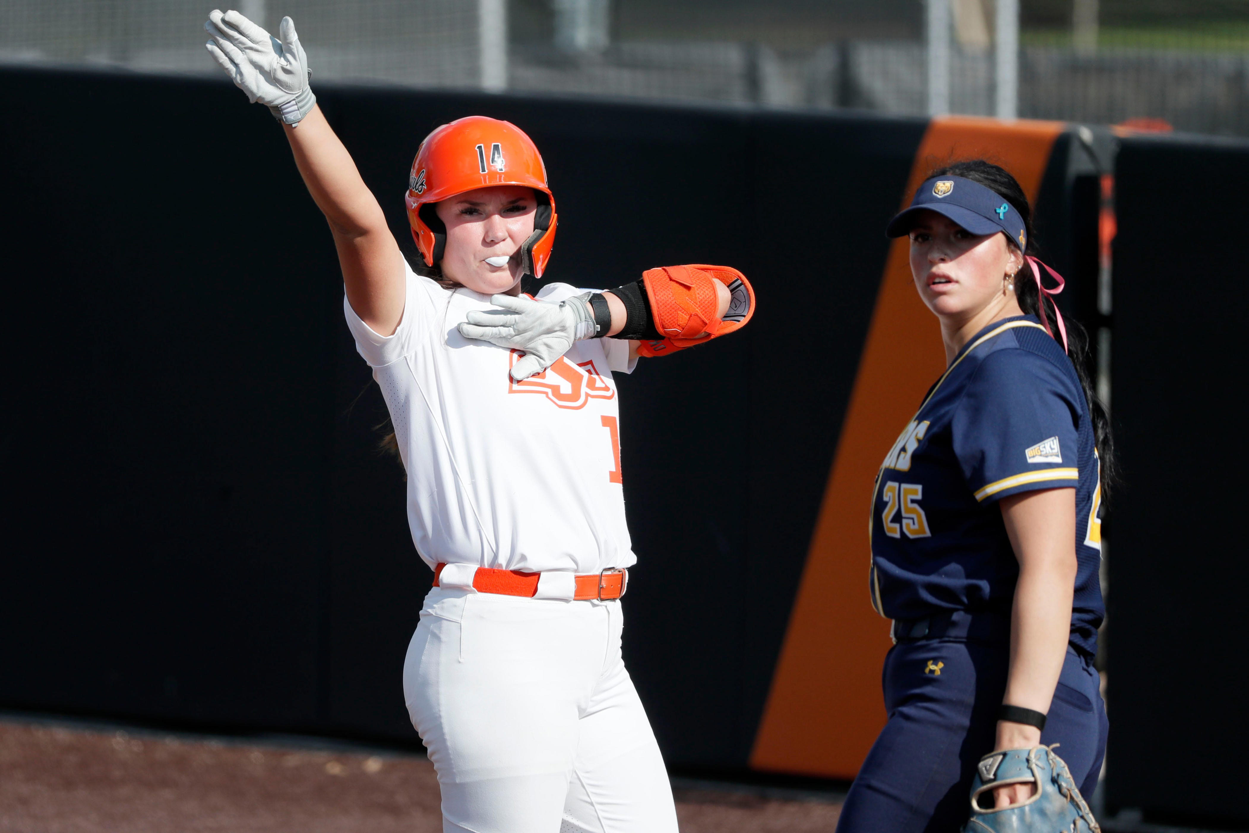 Oklahoma State softball's Karli Godwin, Rosie Davis power Cowgirls past ...