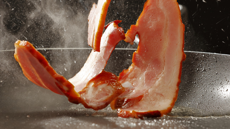 15 Mistakes Everyone Makes When Cooking Bacon