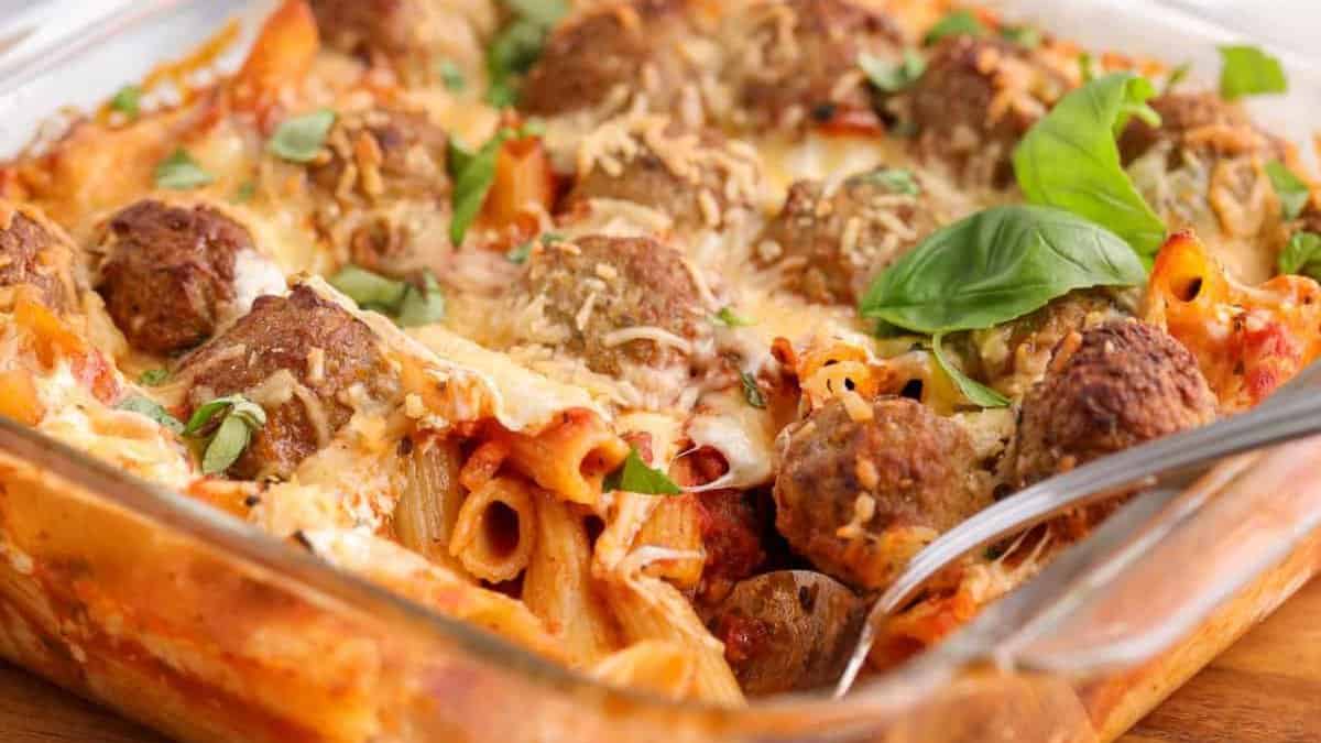 22 Dump-And-Bake Pasta Dishes That Are True Weeknight Winners