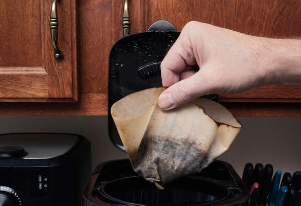 10 Common Coffee Brewing Mistakes Everyone Makes 10 Common Coffee Brewing Mistakes Everyone Makes