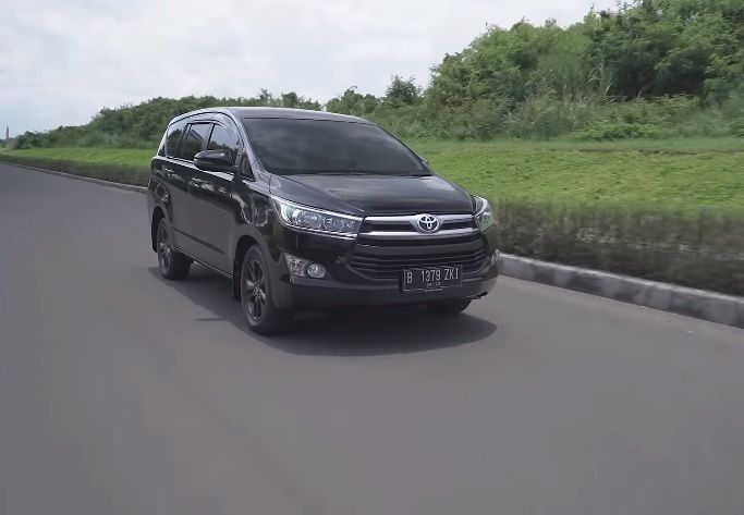 Perbandingan Toyota Kijang Innova Diesel 2KD dan 2GD, Lebih Irit Mana?
