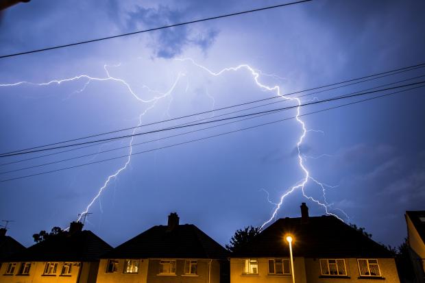 Heavy rain and floods predicted as thunderstorm warning issued for ...