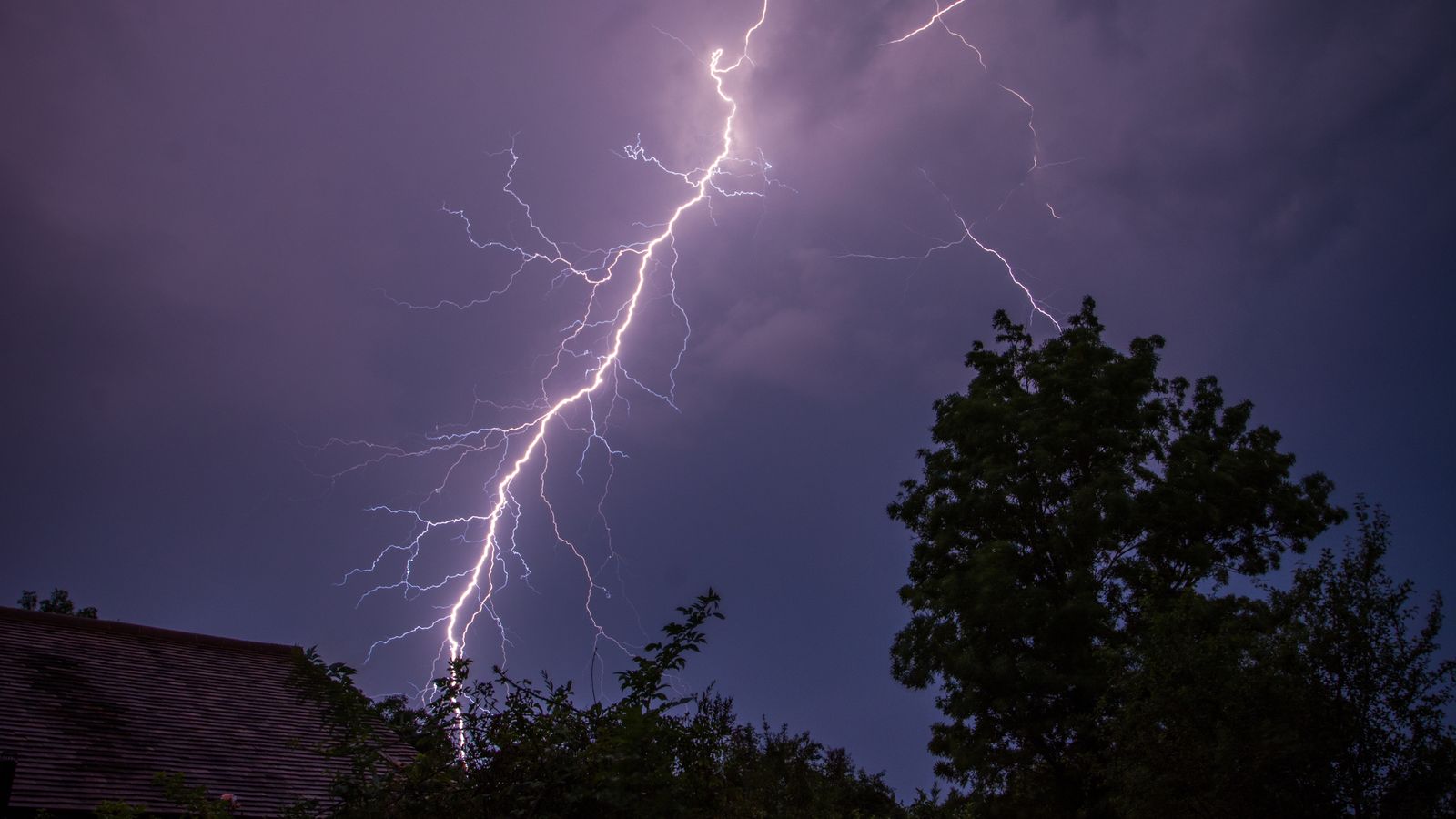 Lightning strike injures five students at school in Japan - reports