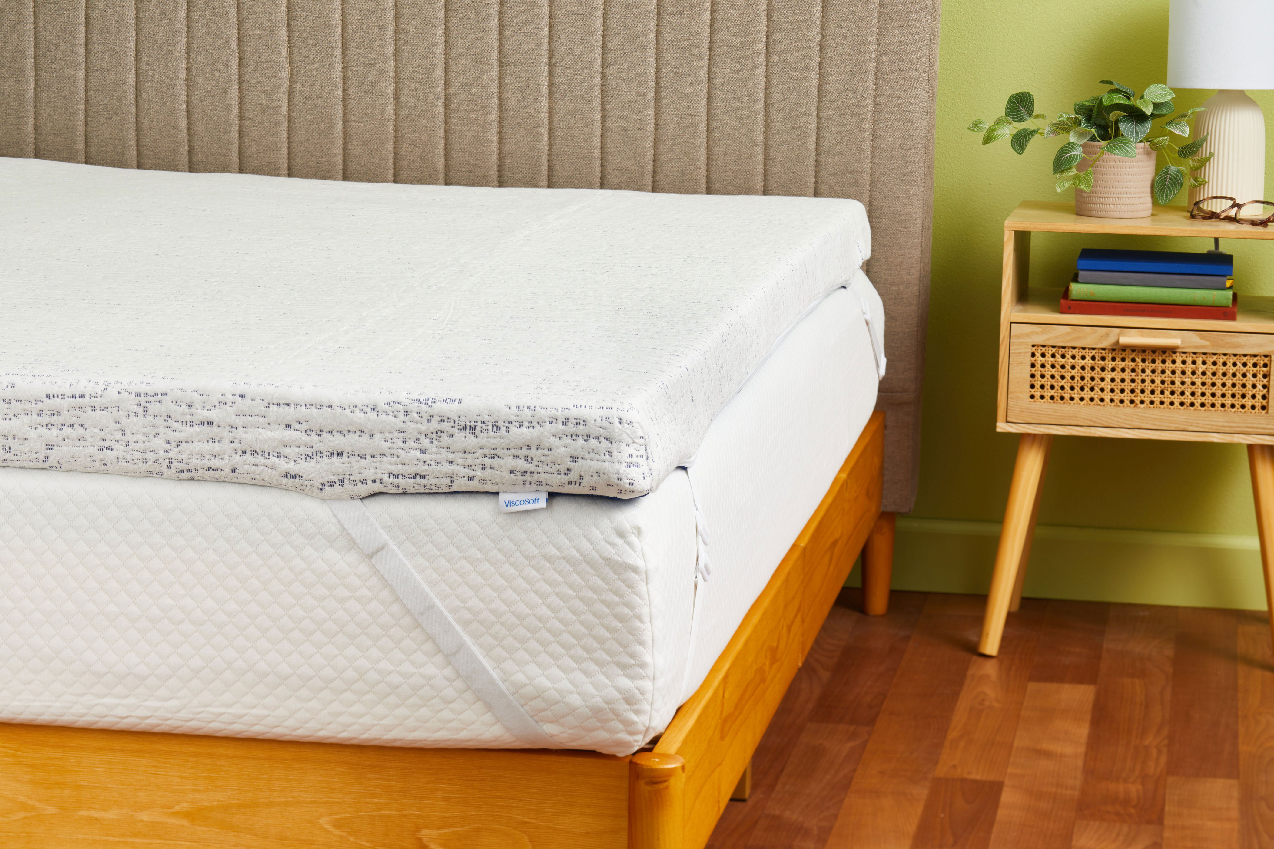 8 mattress toppers to instantly upgrade your bed, according to bedding ...