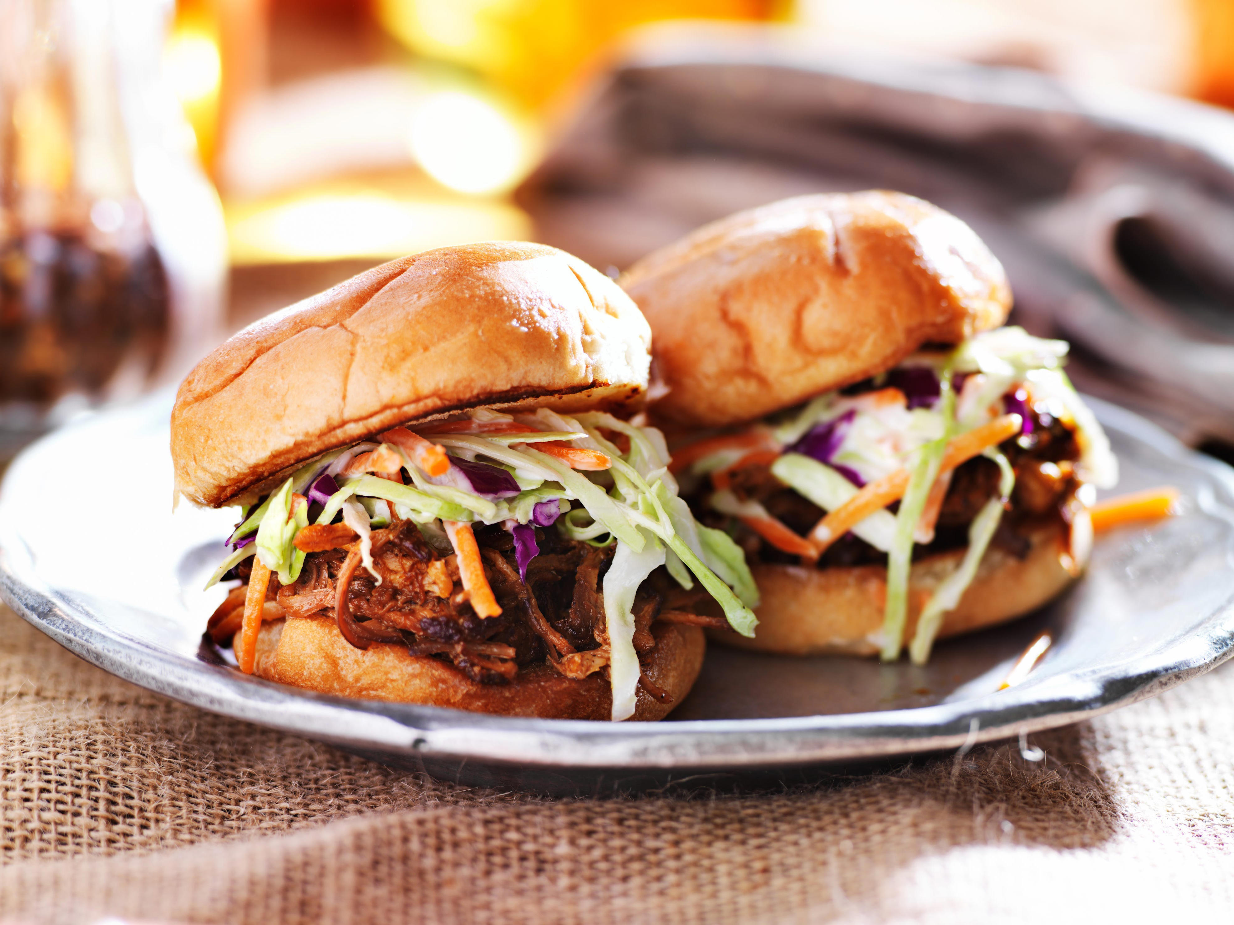 14 easy cookout foods you can make in a slow cooker this Memorial Day ...