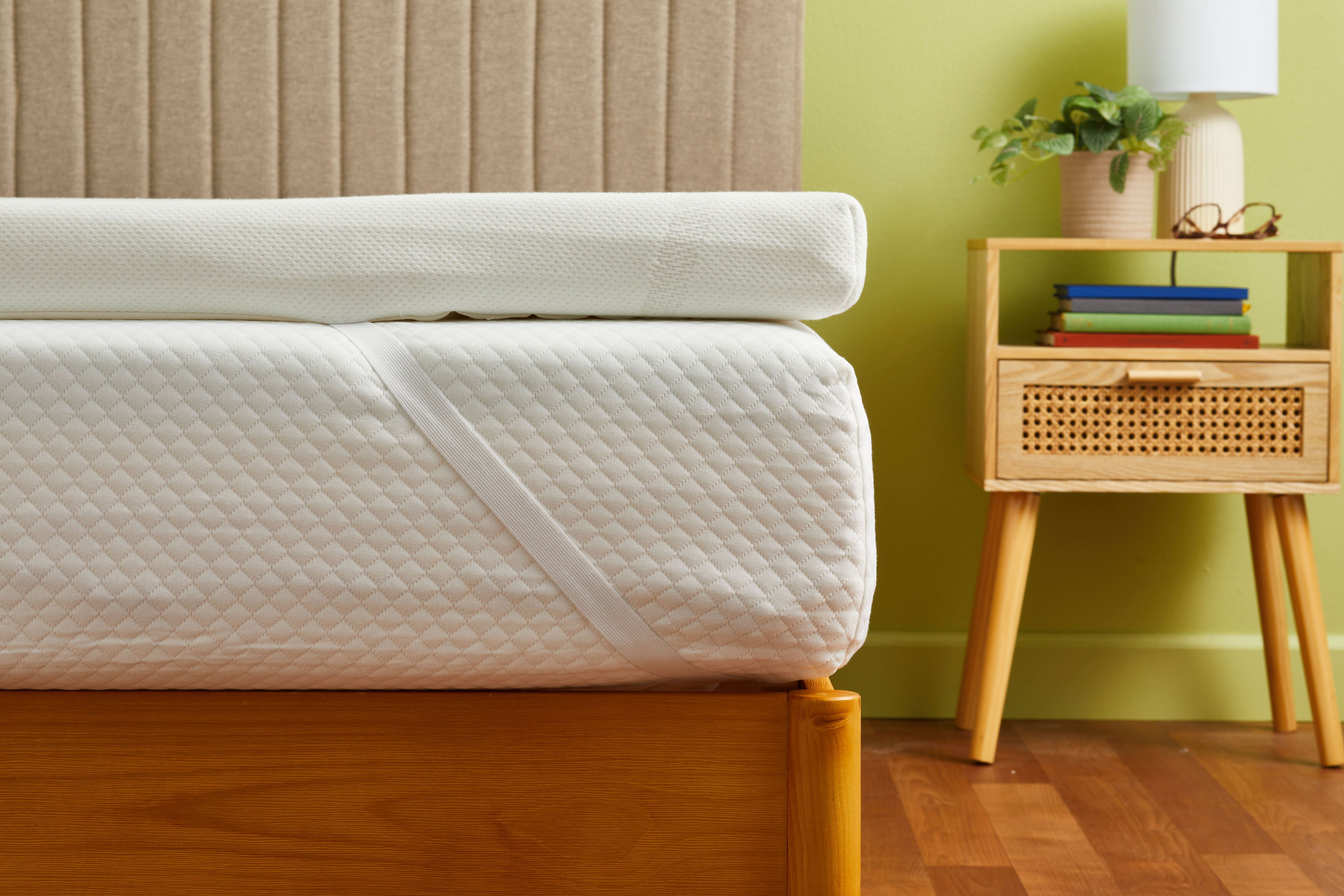 8 mattress toppers to instantly upgrade your bed, according to bedding ...