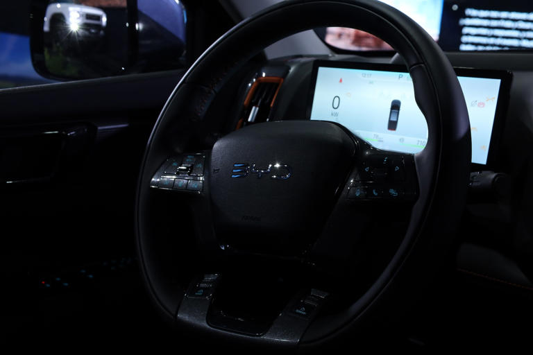 2024 BYD Shark First Look: The Plug-In Hybrid Pickup Truck Every ...