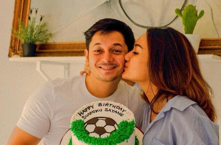 Tengku Dewi dan Andrew Andika Akhirnya Resmi Bercerai Tengku Dewi dan Andrew Andika Akhirnya Resmi Bercerai