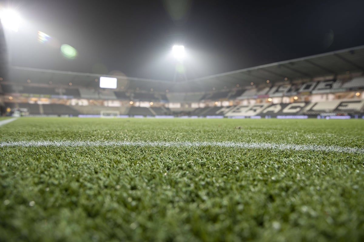 Feyenoord-speler op weg naar uitgang: Heracles Almelo heeft beet Feyenoord-speler op weg naar uitgang: Heracles Almelo heeft beet