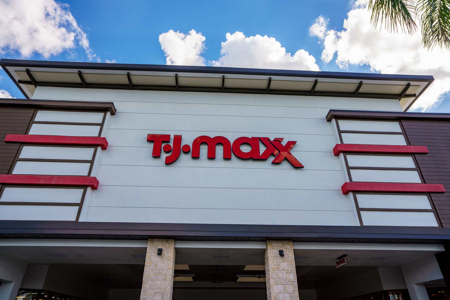TJX Companies is seen as a retail standout amid concerns about tariffs ...