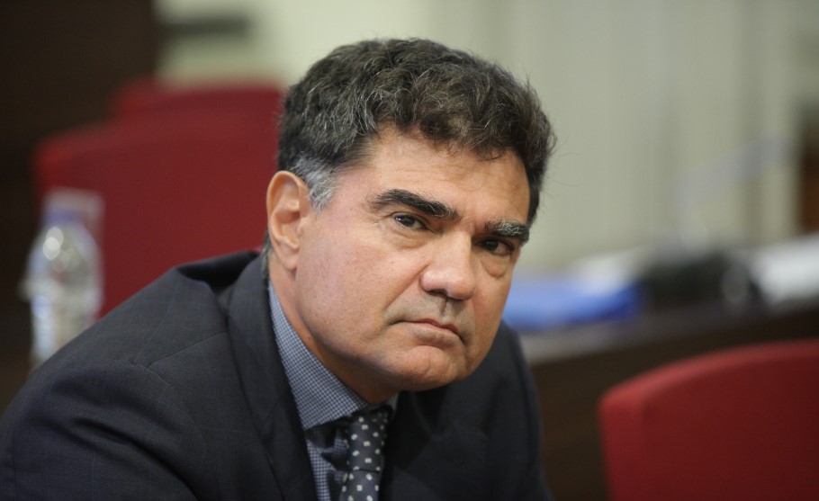 Και με τη βούλα στο λιανεμπόριο η Motor Oil: Εξαγοράστηκαν τα TWENTY 4 ...