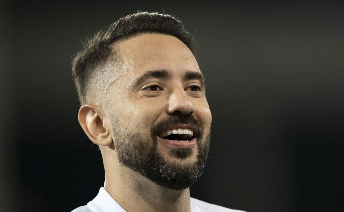 R$ 1,8 milhão: Bahia não para em Everton Ribeiro e decide contratar ... R$ 1,8 milhão: Bahia não para em Everton Ribeiro e decide contratar ...