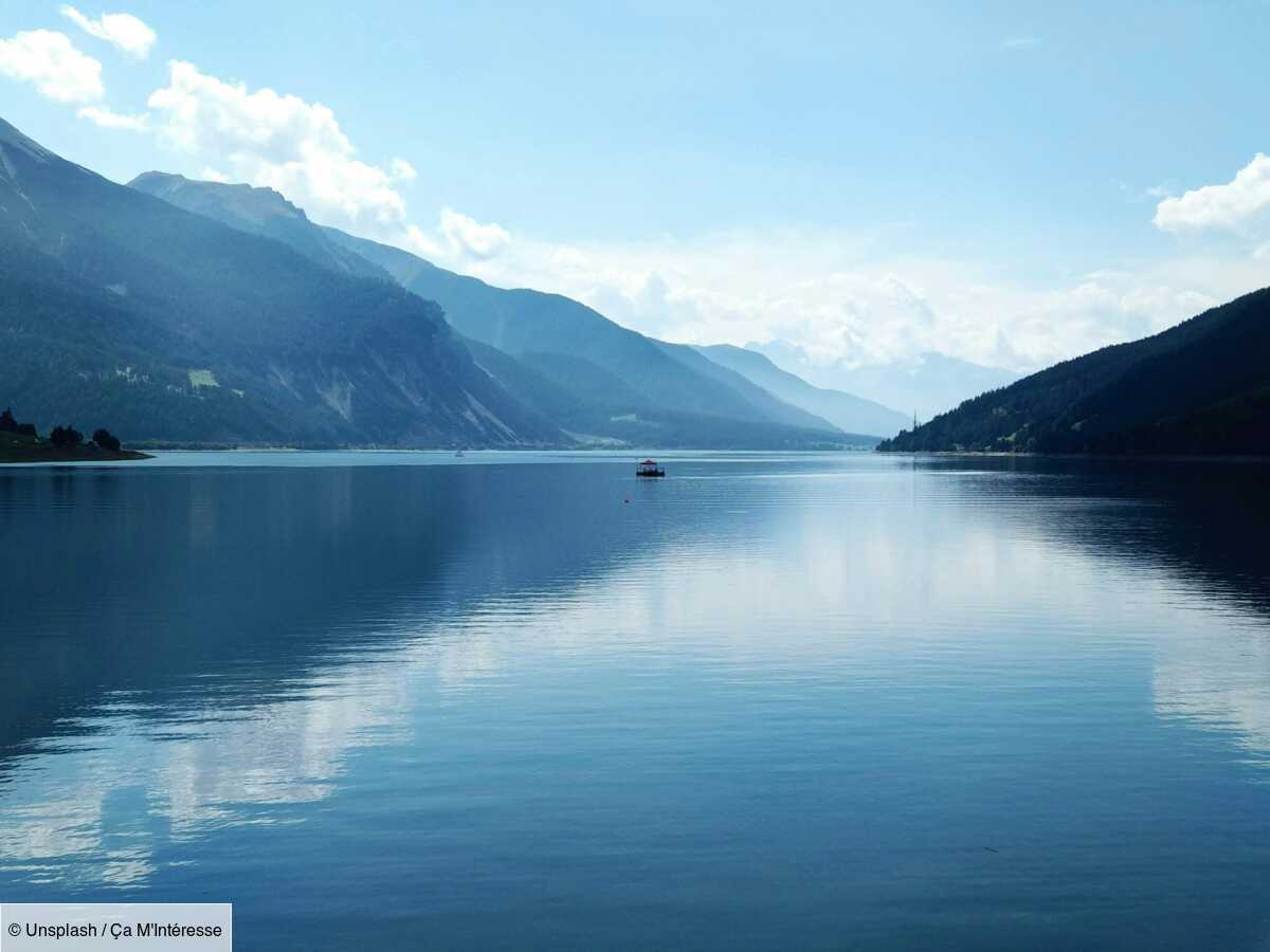 Quel lac détient le titre de plus grand lac français