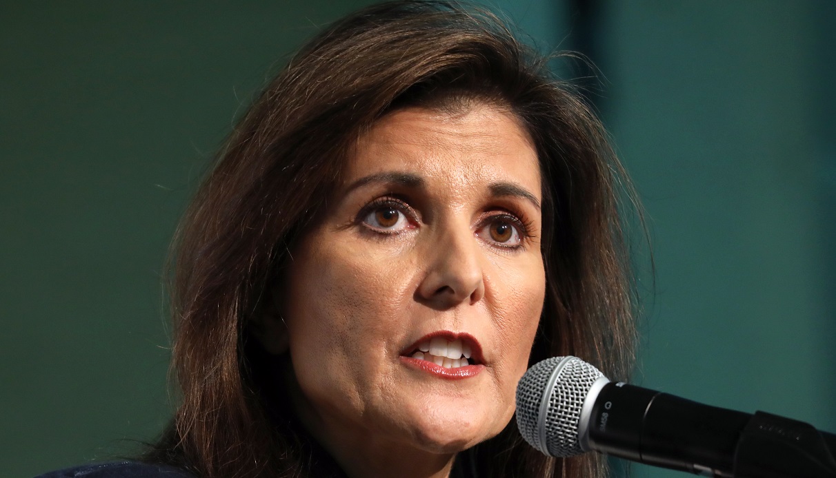 Nikki Haley Tells Trump It's "Time To Cut Off Putin's Ability"