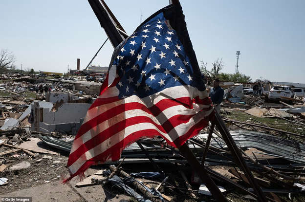 Lethal tornado leaves five dead in Iowa after tearing through state Lethal tornado leaves five dead in Iowa after tearing through state