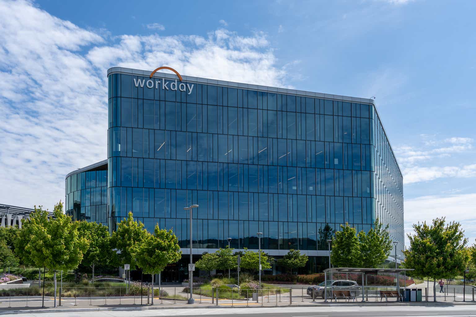 Workday slides even as Q1 results, guidance top expectations