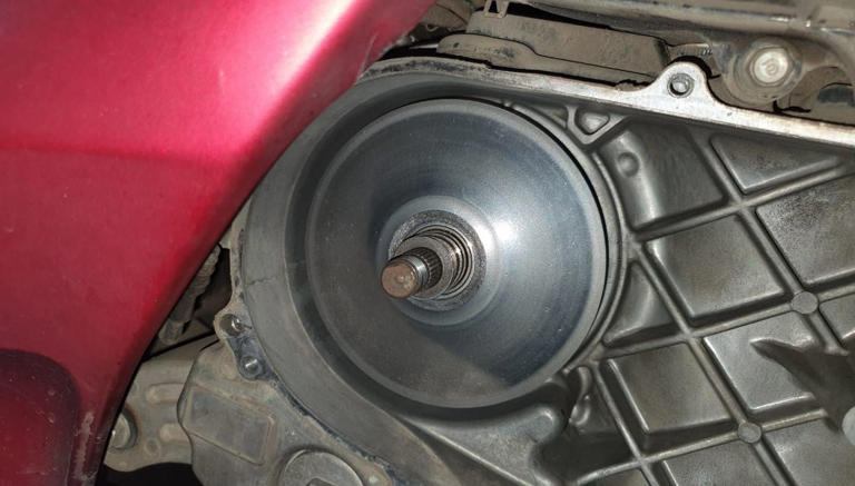 Begini Cara Mengetahui Kapan Waktunya Ganti Puli CVT Motor Matic