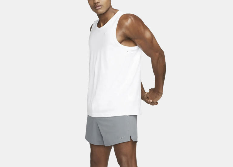 A Summer Capsule Wardrobe Will Simplify Your Packing Process