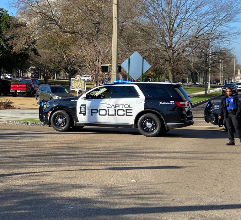 Two Capitol Police officers charged with manslaughter in shooting death ...