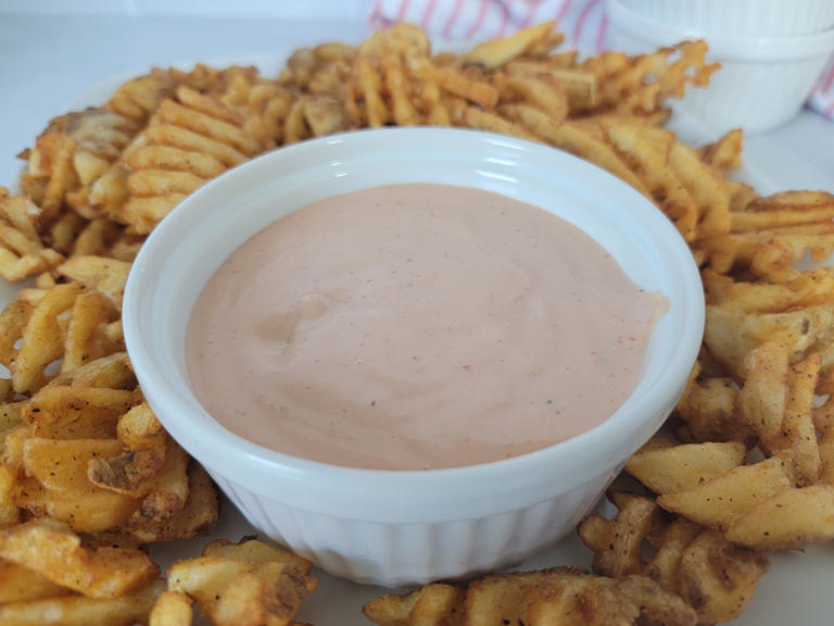 Super easy Fry Sauce Recipe