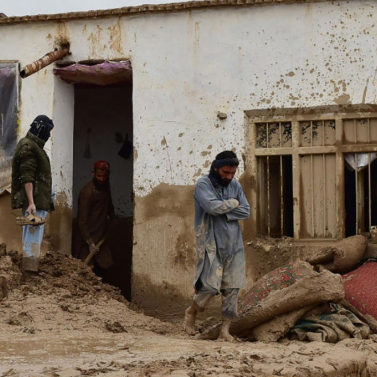 Afganistán Inundaciones Repentinas Dejan Más De 200 Muertos Y Miles De