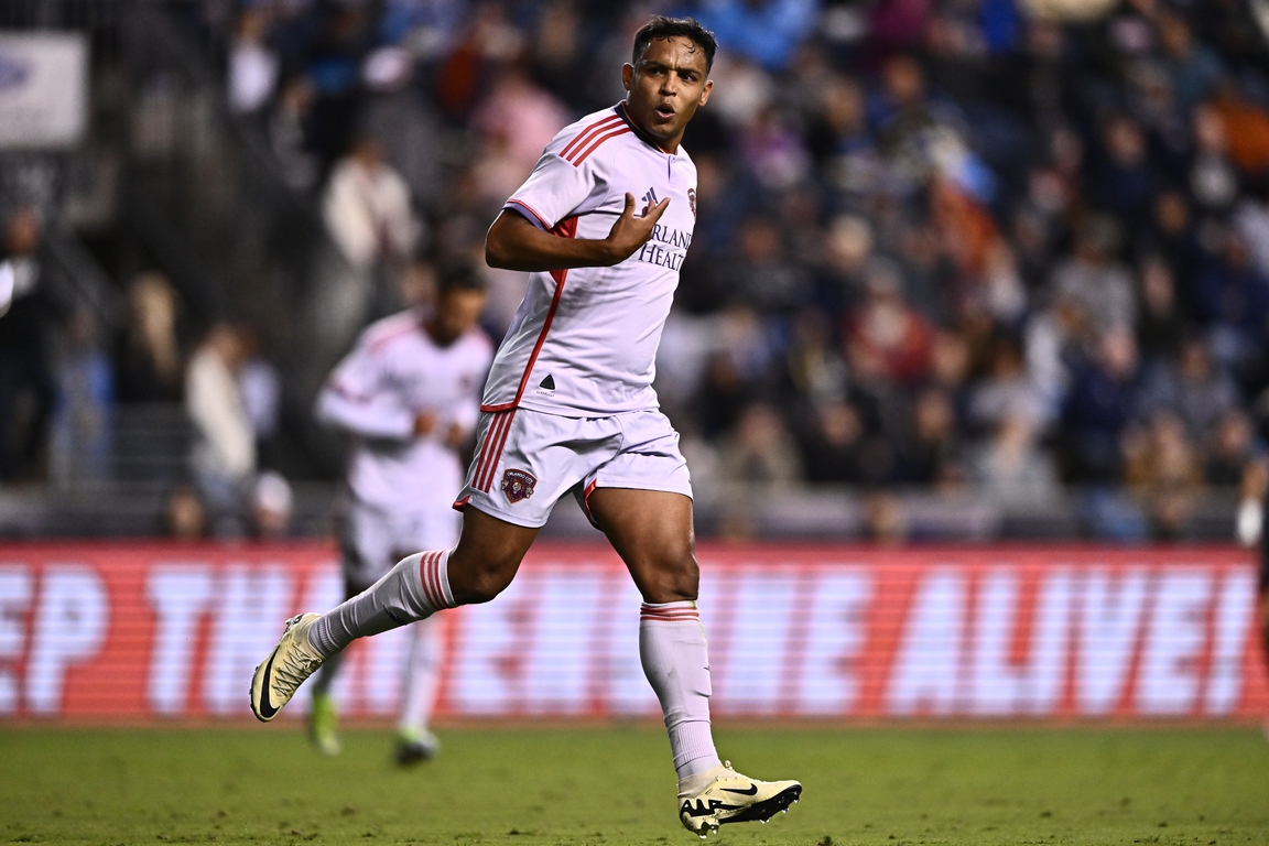 Orlando City's Luis Muriel scores first MLS goal