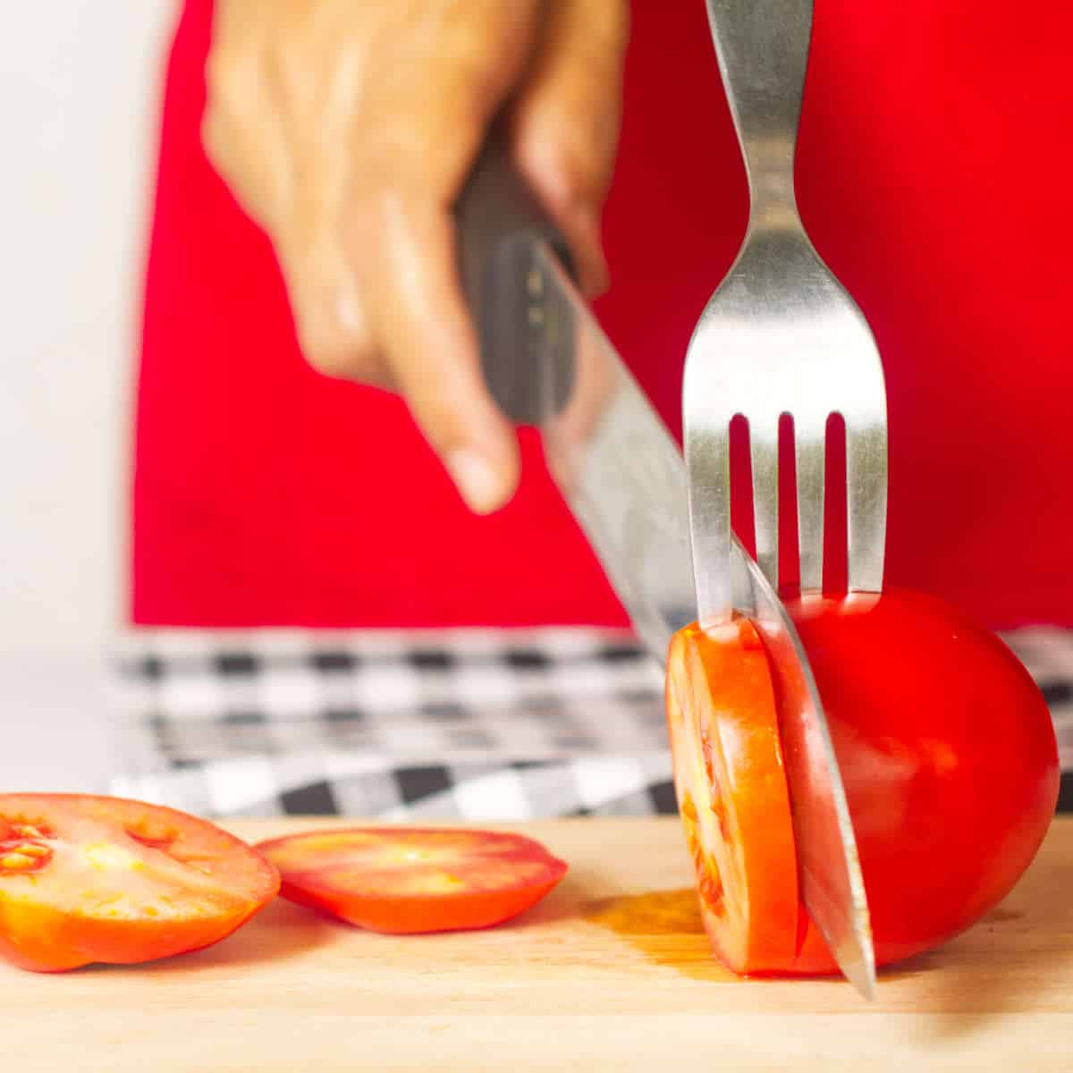 Perfect Slices - Tomato Slicing Hack