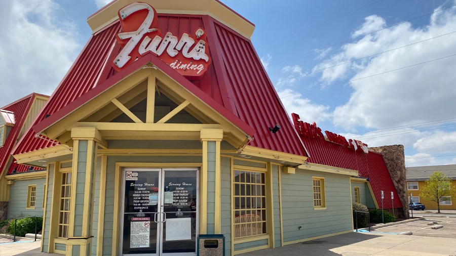 Lubbock restaurant hosts event to remember Furr’s Cafeteria