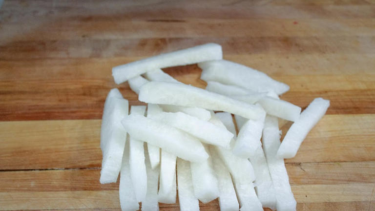 Jicama is a lower-carb substitution for potatoes - French fried jicama