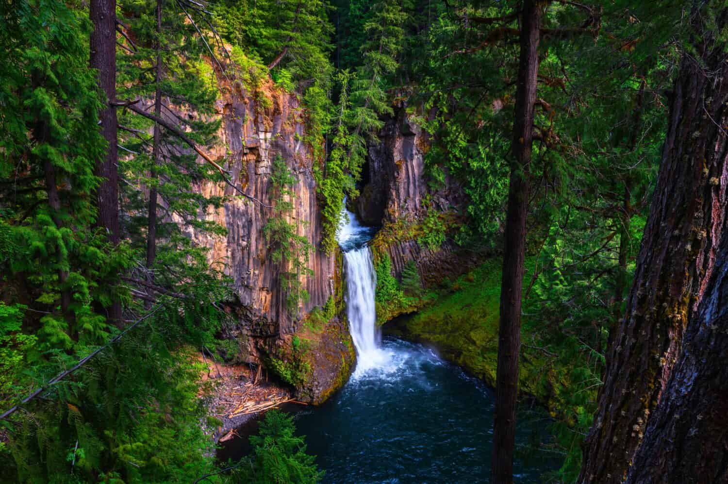 Explore the 50 Most Stunning Waterfalls in America