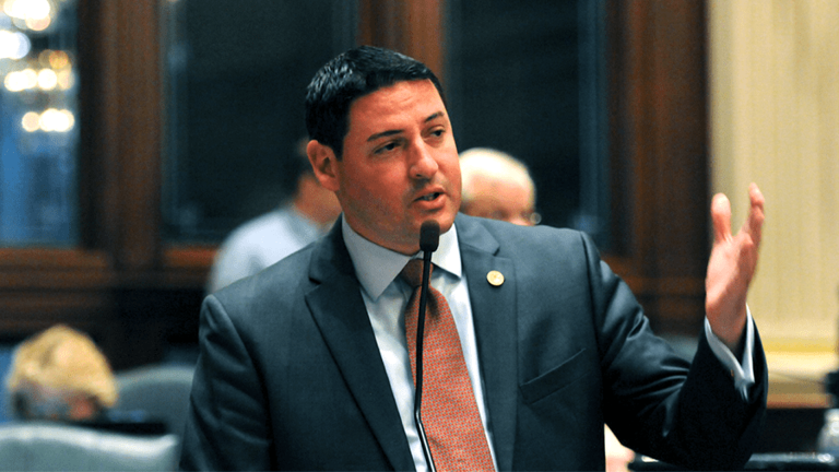 LGBTQ advocacy group wants Illinois to decriminalize prostitution LGBTQ advocacy group wants Illinois to decriminalize prostitution