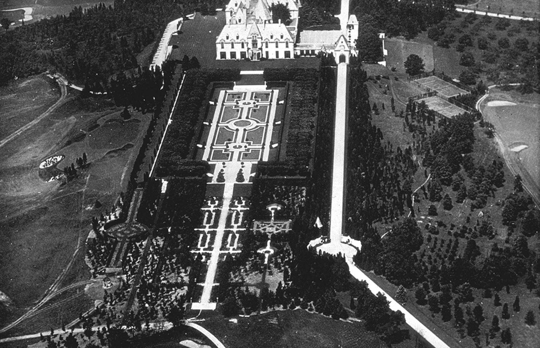 Step inside the stunning party mansion that inspired The Great Gatsby