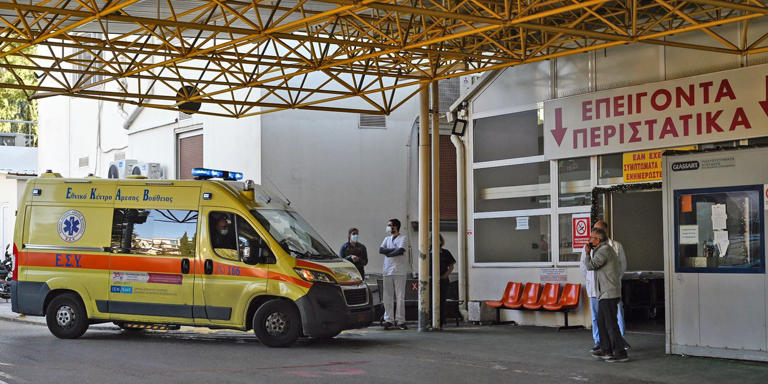 Θεσσαλονίκη: Σύγκρουση τριών μοτοσικλετών στο κέντρο -Ένας αστυνομικός ...