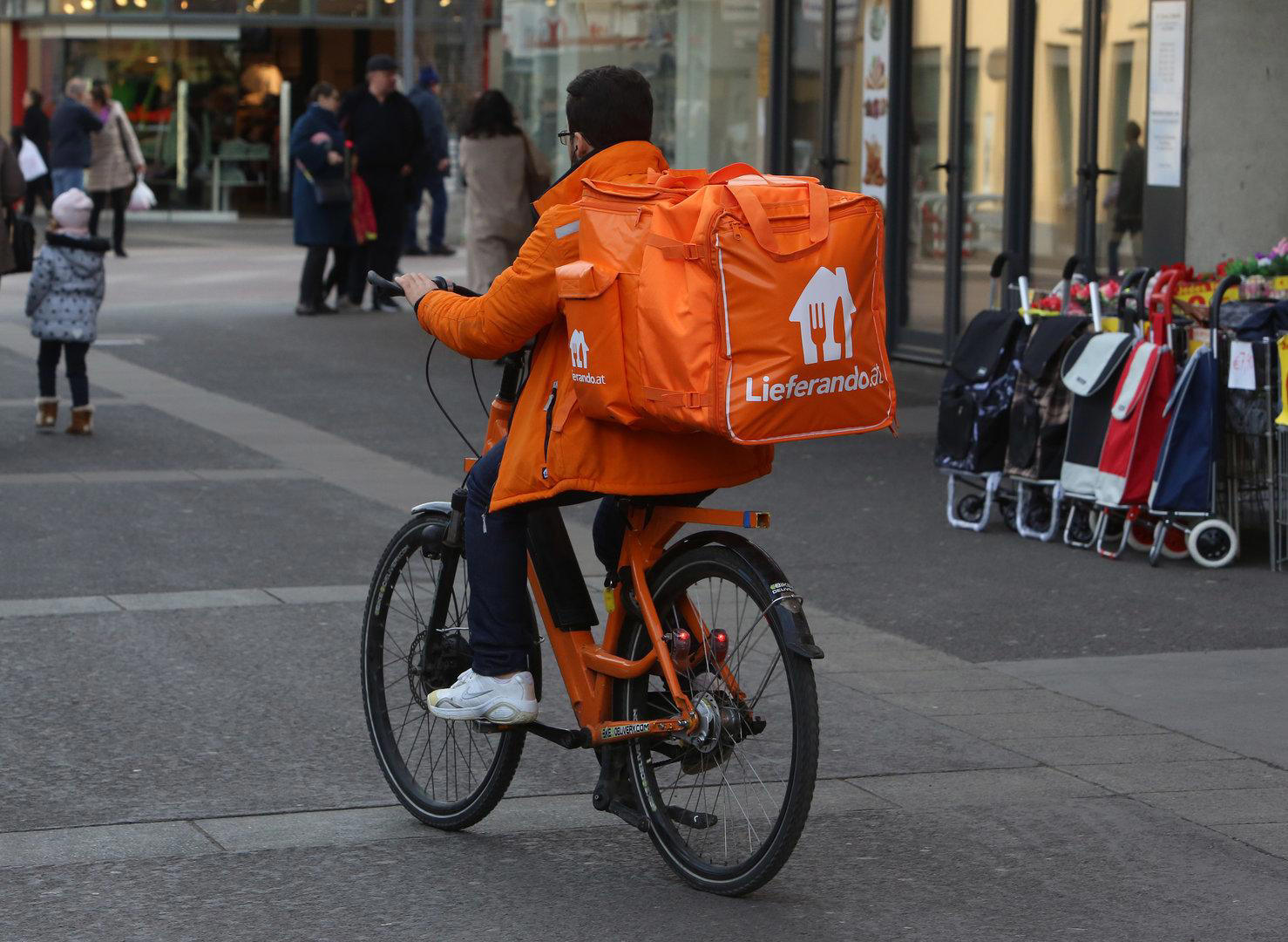 Lieferando und Foodora beruhigen vor Protest der Fahrradboten Lieferando und Foodora beruhigen vor Protest der Fahrradboten