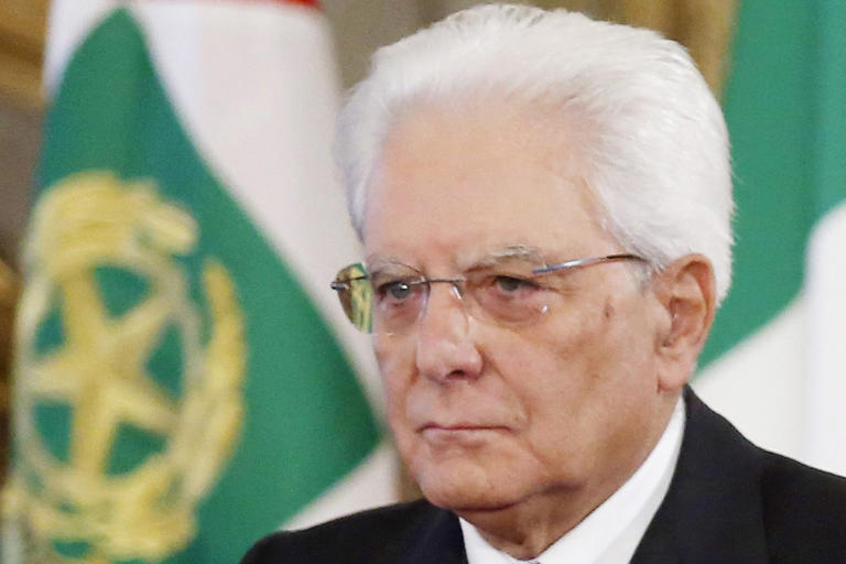 Lutto per il presidente Sergio Mattarella: l’annuncio Lutto per il presidente Sergio Mattarella: l’annuncio