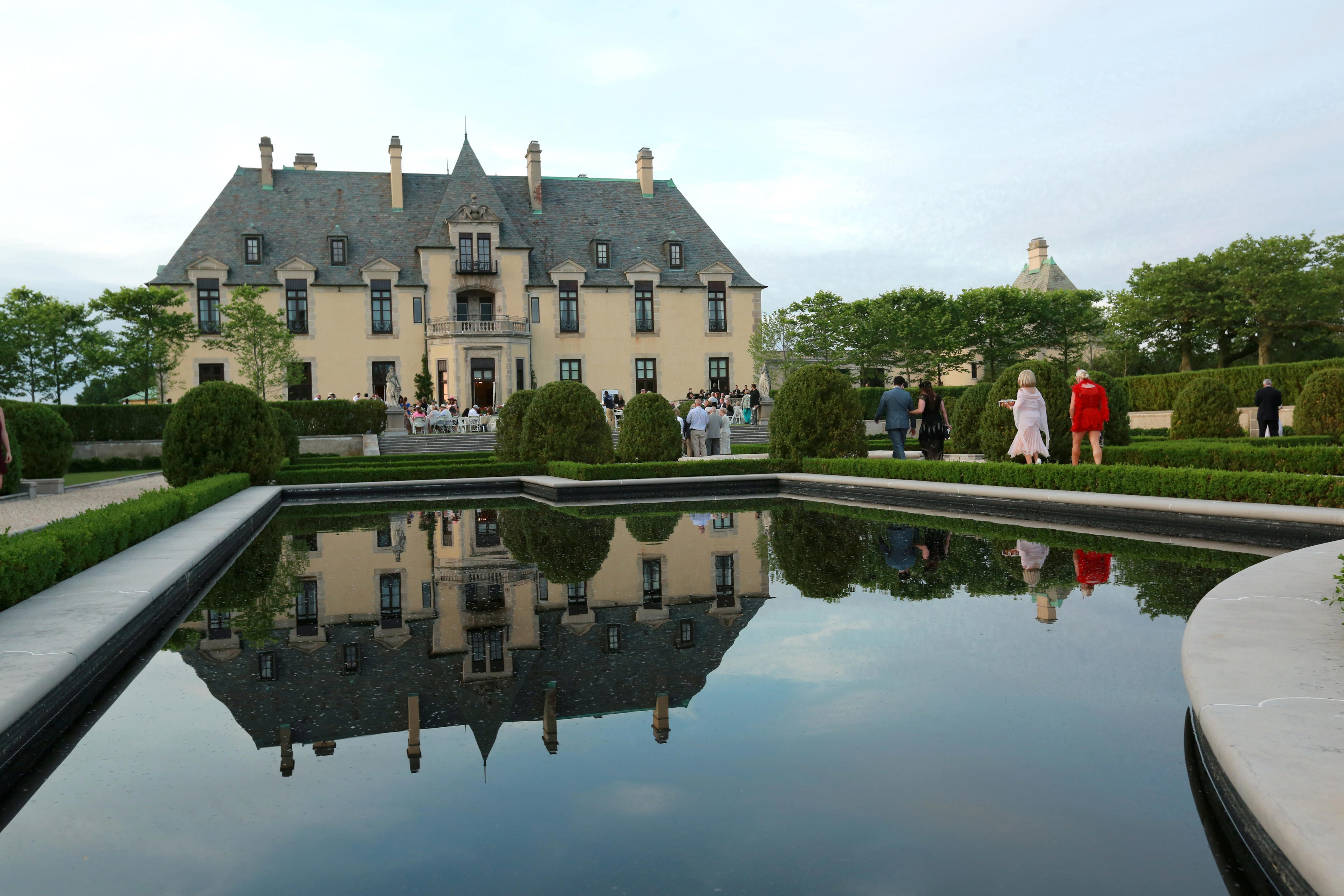 See inside Oheka Castle, the 127-room Long Island estate that inspired ...