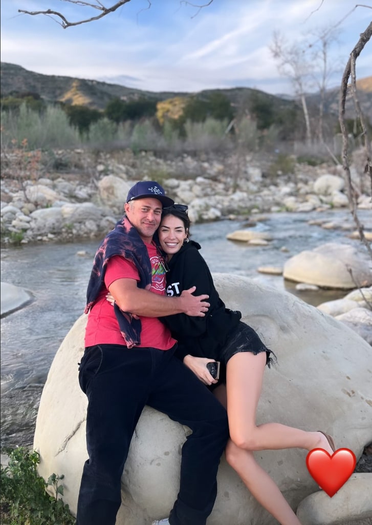 Taylor Kinney's wife Ashley bonds with his One Chicago co-stars in ...