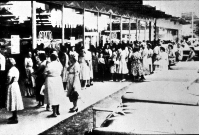 What the First Walmart Looked Like When It Opened in 1962