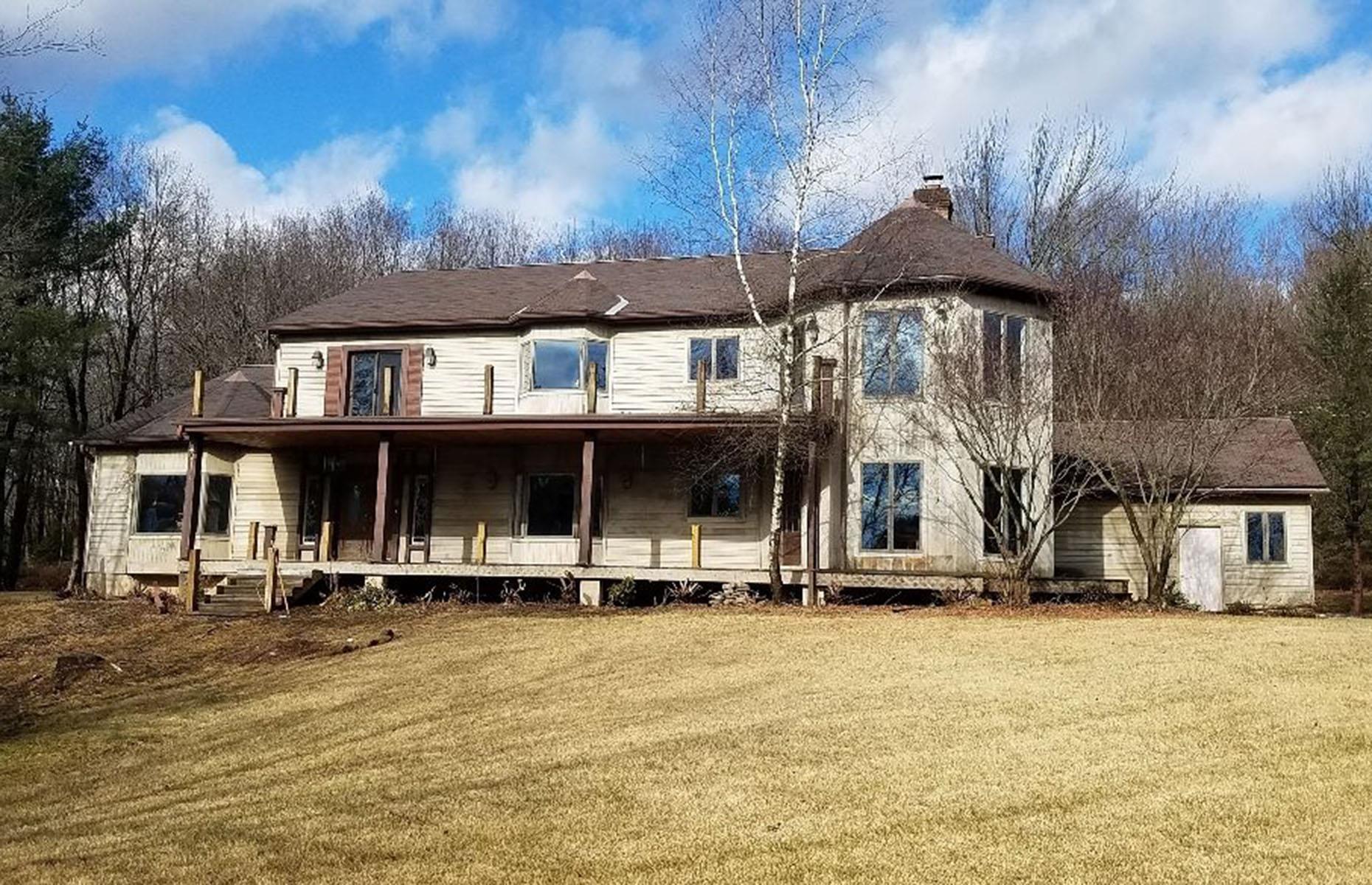 10 abandoned homes brought back from total ruin