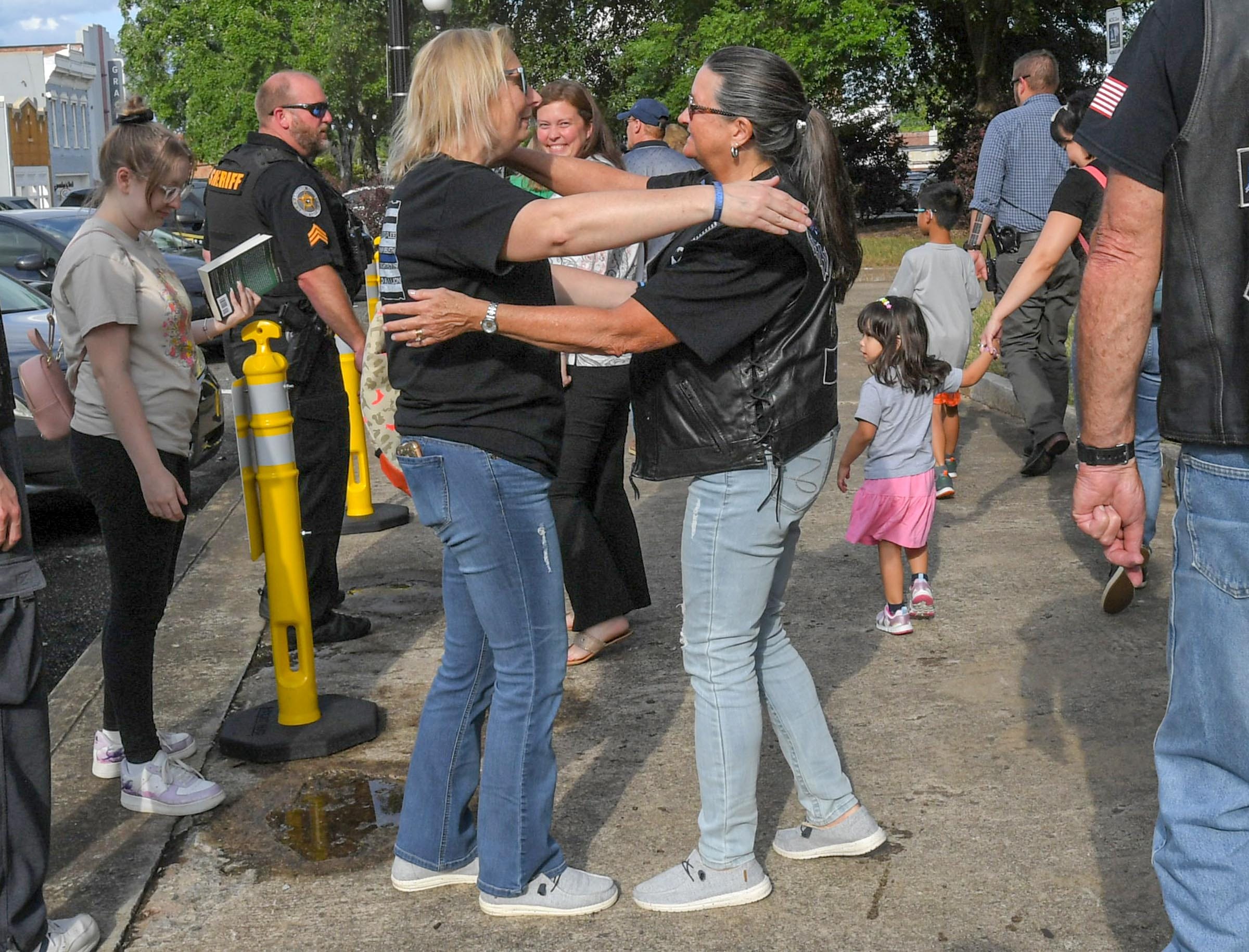 Anderson County Sheriff's Office remembers fallen deputy with blood ...