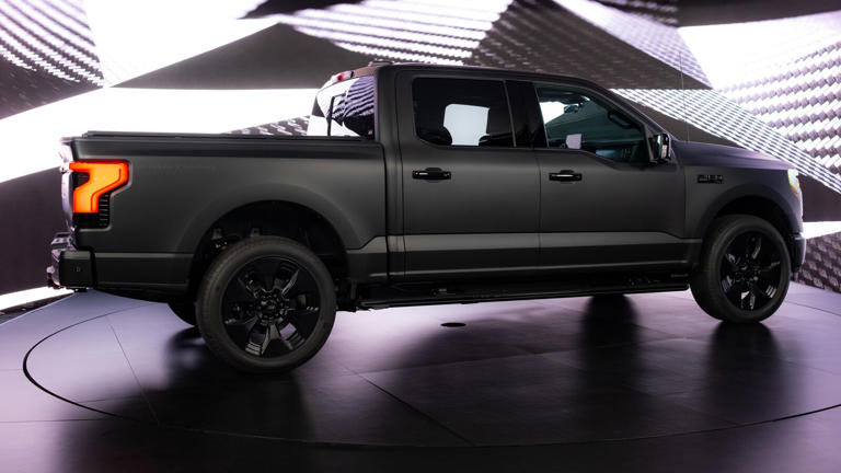Headlight Issue Puts Hold on 2024 Ford F-150 Lightning EV Pickup Truck ...