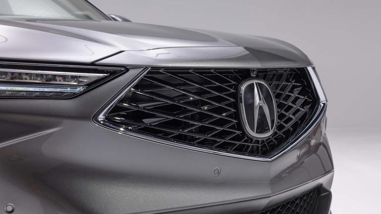 The Sub-$55,000 2025 Acura MDX SUV Finally Ditches an Annoying Feature