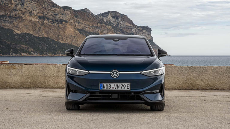 Here's What the U.S.-Market Volkswagen ID7 EV Sedan Comes With