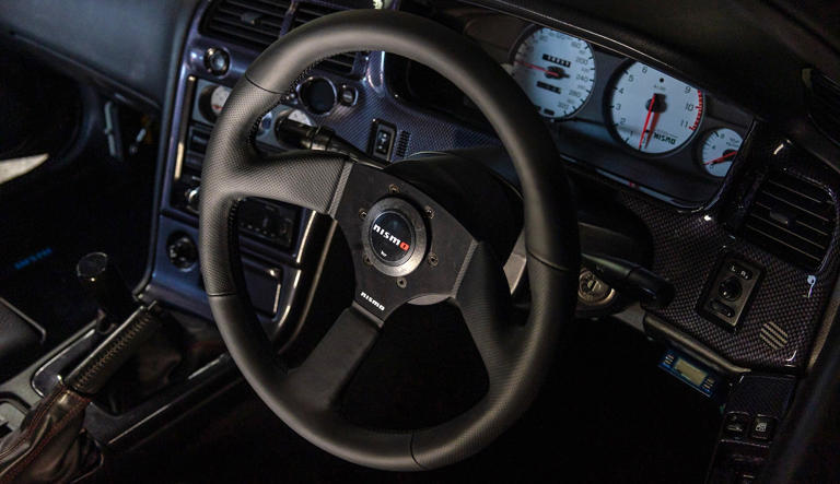 JDM R33 Skyline GT-R: Light Refresh to Full Build in Just Two Months