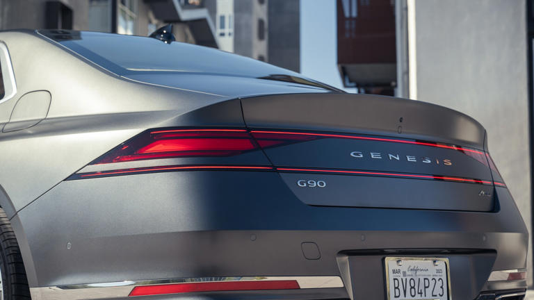The Key to Our Genesis G90’s Convenience Is No Key at All