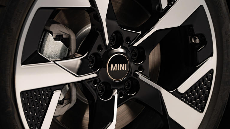 2025 Mini Cooper C and S First Look: The Gas Minis Aren't Going Anywhere