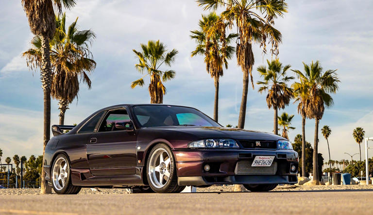 JDM R33 Skyline GT-R: Light Refresh to Full Build in Just Two Months
